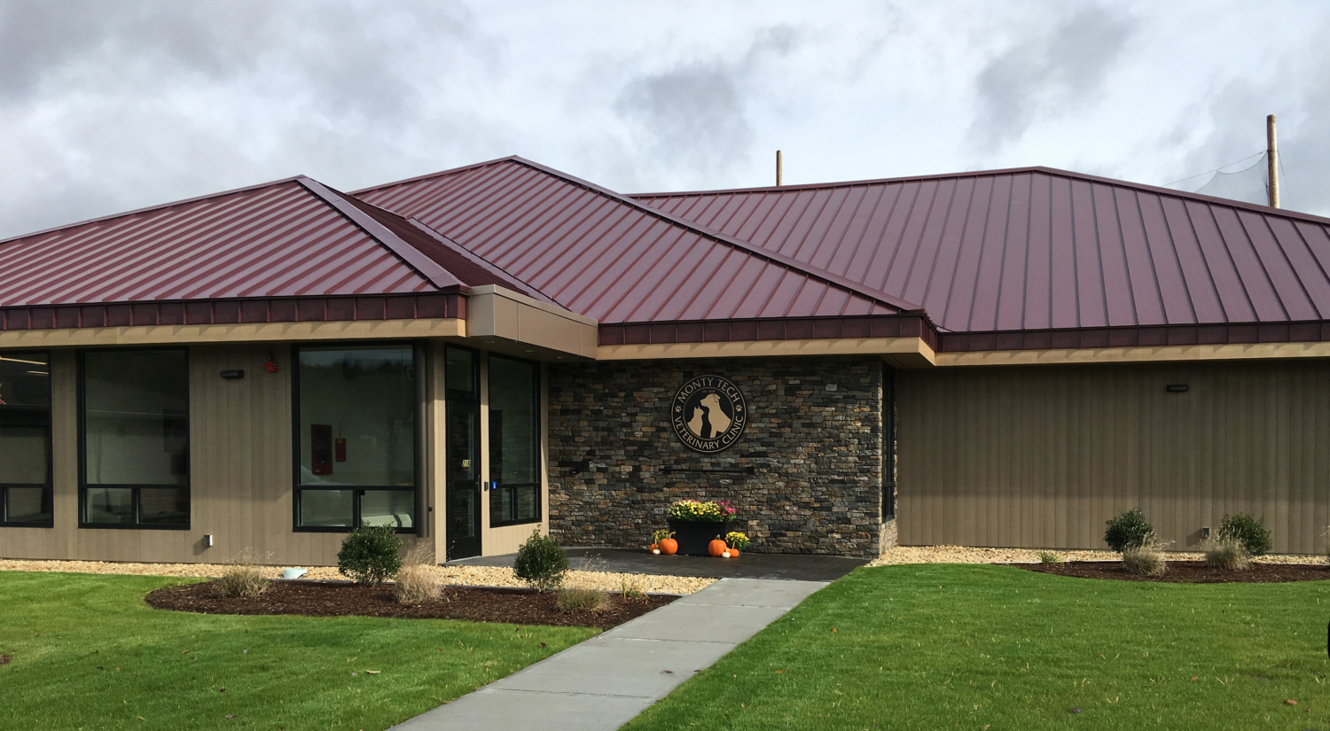Monty Tech Veterinary Clinic – Lamoureux Pagano Associates | Architects